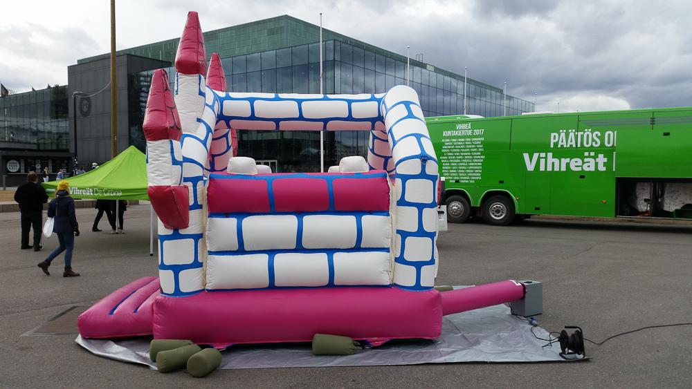 Pomppulinna ”medieval damsels” – Vuokraa aktiviteetit, viihdelaitteet ...